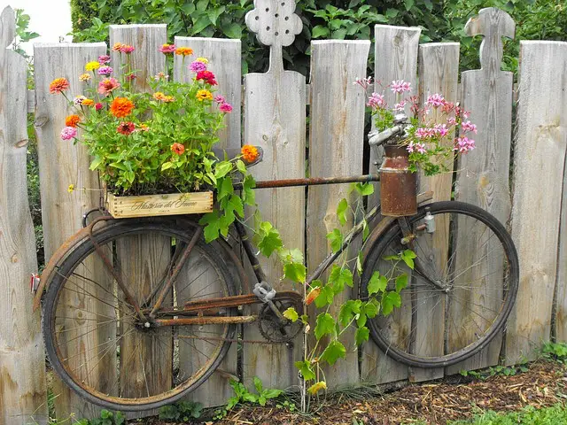 29 Mind-Blowing Bicycle Planter Ideas For Your Garden or On-The-Go ...