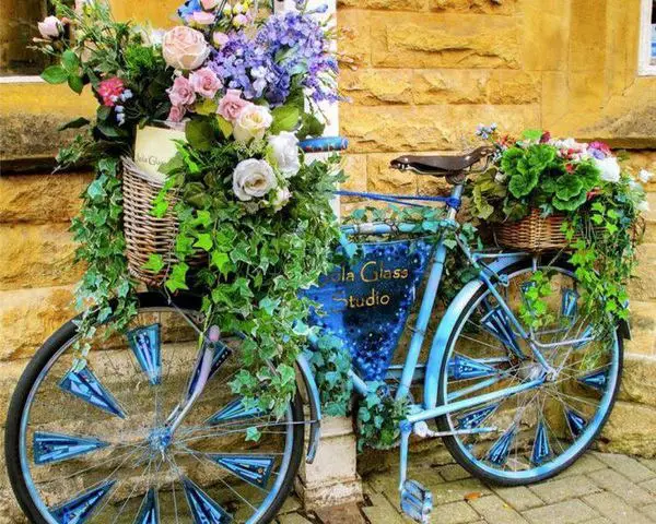 29 Mind-Blowing Bicycle Planter Ideas For Your Garden or On-The-Go ...